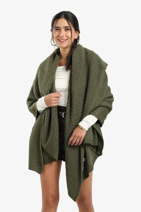 Soft Zigzag Pattern Throw